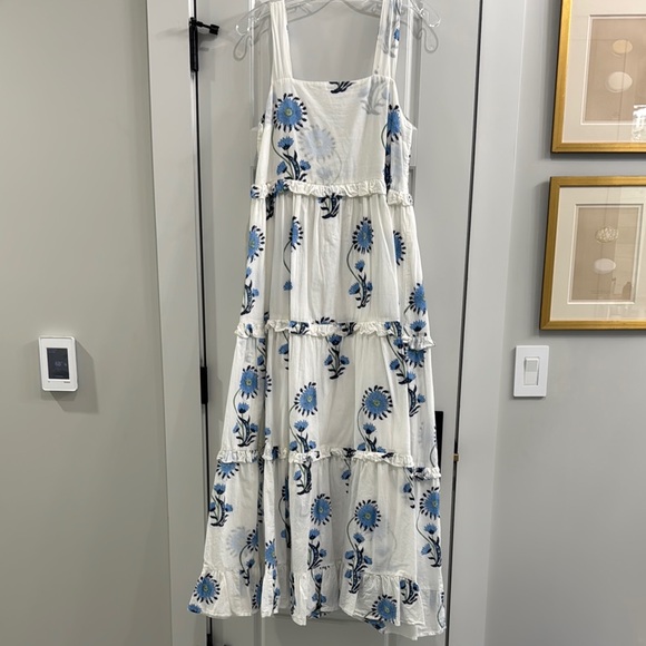 Anna Cate | Dresses | Anna Cate Floral White And Blue Maxi Dress L ...